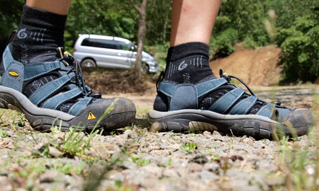 KEENとpoint6: 自転車とアウトドアライフ（遊び）